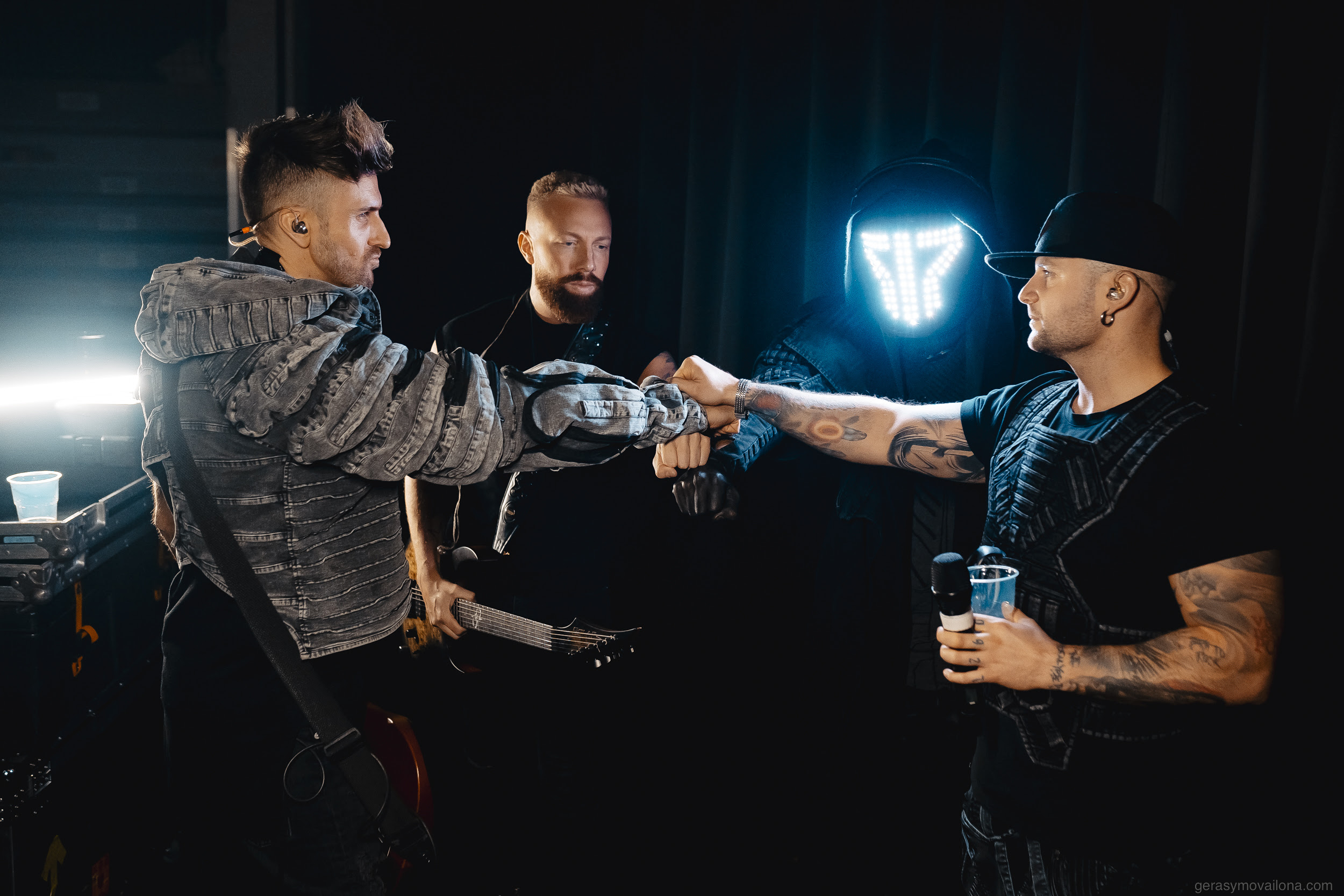 SMASH INTO PIECES – New Album ‘Ghost Code’ + NEW Single ‘Afterglow’ OUT ... SMASH INTO PIECES – New Album ‘Ghost Code’ + NEW Single ‘Afterglow’ OUT ...